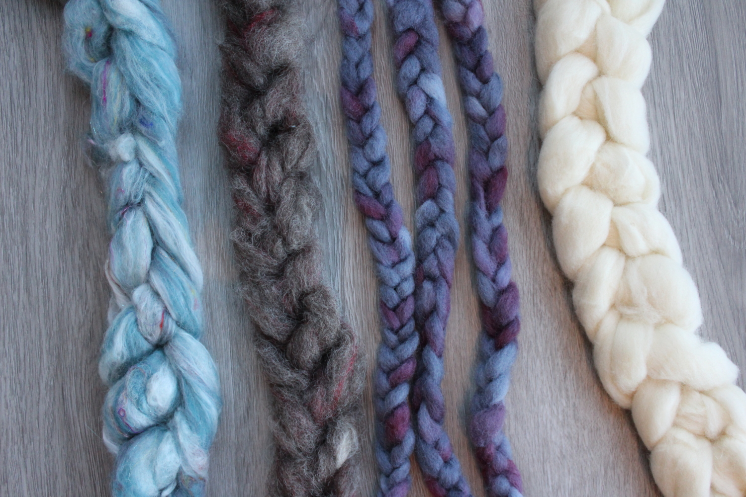 The Beauty of Farm Blend Roving – PLY Magazine