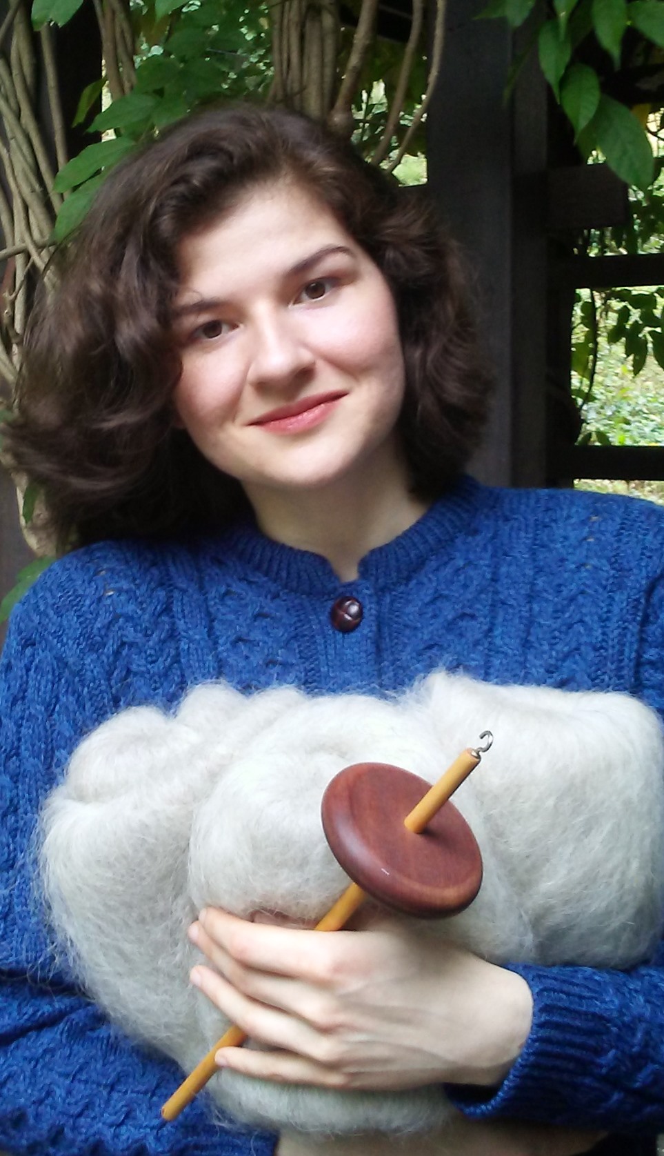 The Beauty of Farm Blend Roving – PLY Magazine